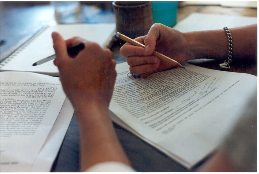 Chevruta - text and hands - Midreshet B'erot Bat Ayin